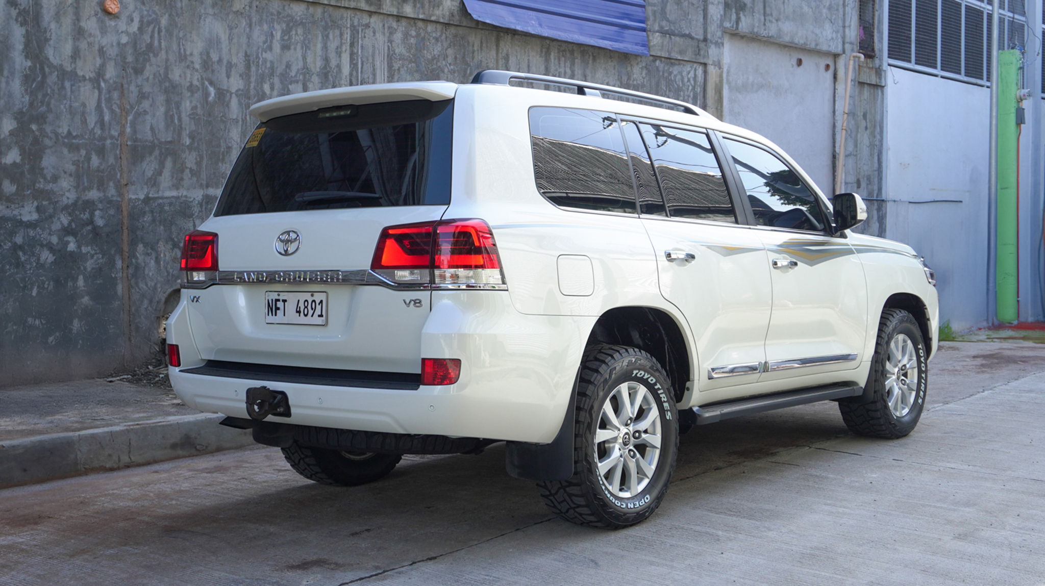 2020 Toyota LC200 4X4 V8 Dsl A/T - Toyota Certified