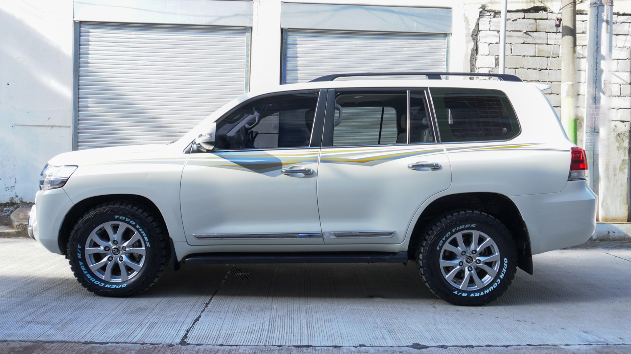 2020 Toyota LC200 4X4 V8 Dsl A/T - Toyota Certified